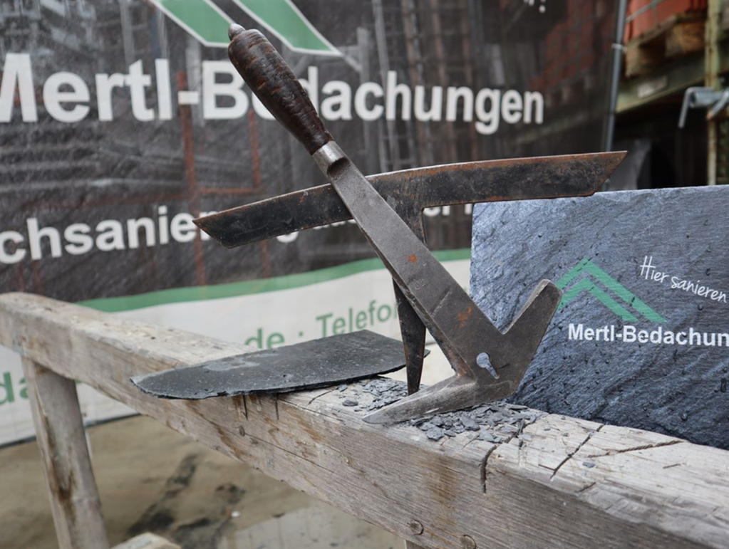 44 Handwerker zeigen: Dieses Werkzeug ist typisch für meinen Beruf ...