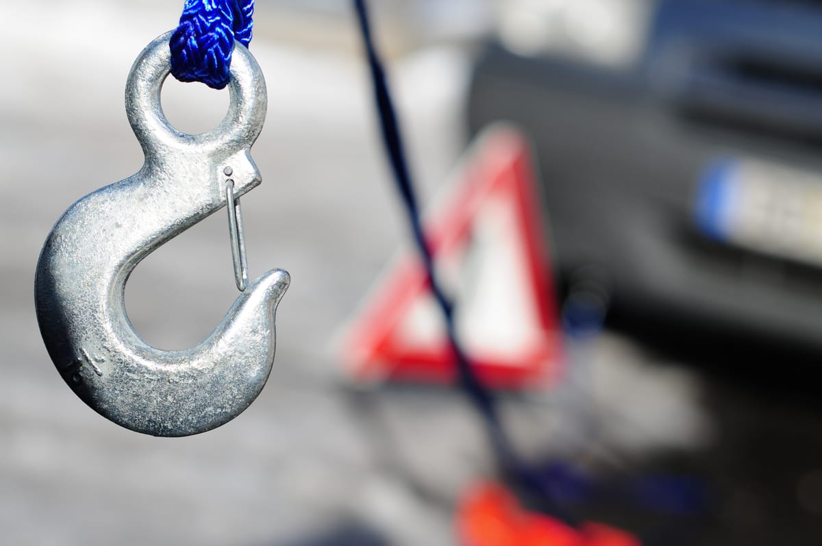 Richtig abschleppen: So funktioniert es beim Auto - dhz.net