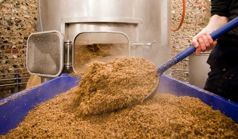 Nachhaltig backen: Reste vom Bierbrauen landen im Brot - dhz.net