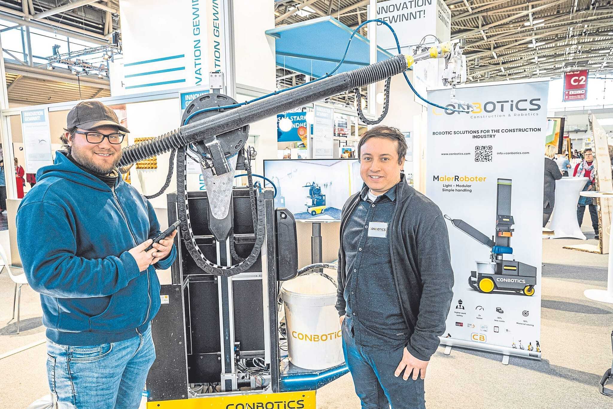 Neuer Kollege fürs Maler-Team: Roboter spritzt, spachtelt, schleift ...